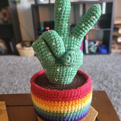 Cactus Hand CROCHET PATTERN / Amigurumi Cactus PDF English - Etsy Australia