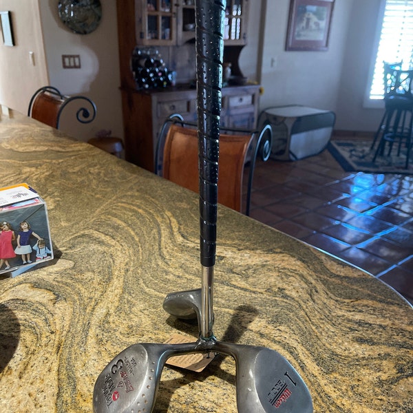Golf Club Table Lamp - Lamp Made From Recycled Vintage Golf Clubs ...
