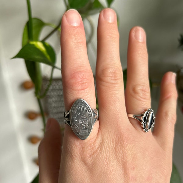 Willow + Urn Signet Ring in Sterling Silver - Etsy
