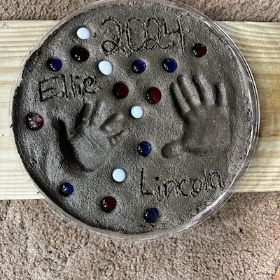 Colored DIY Stepping Stone Kit, Handprint Stepping Stone, Footprint ...