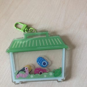 Bug Keeper 3.5 Inch Shaker Acrylic Charm Critter Keeper Keychain Nature ...