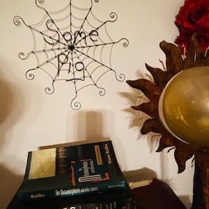 18 Barbed Wire Corner Spider Web With Green Spider | Etsy