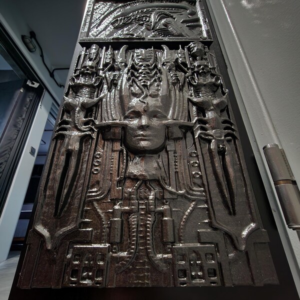 Alien Xenomorph Movie Gift. Weyland Yutani 3D Printed Sign. - Etsy UK