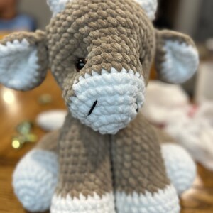 CROCHET PATTERN Colbie the Cow - Etsy Canada