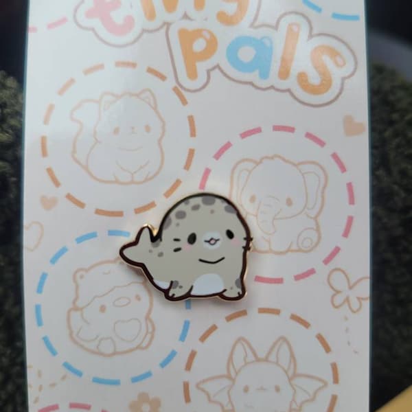 Cow 0.7 Tiny Pals Mini Enamel Pins Cute Animals Board Filler Adorable ...