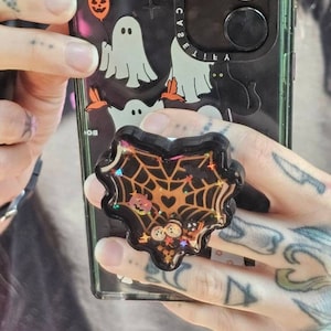 Webbed Heart Shaker Popsocket™, Spider Web Shaker Popgrip™, Halloween ...