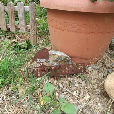 Welcome Sign With Robin Garden Decoration / Rusty Metal Welcome Sign ...