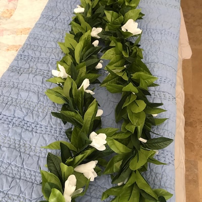 Traditional Maile Lei With White Tuberose artificial - Etsy