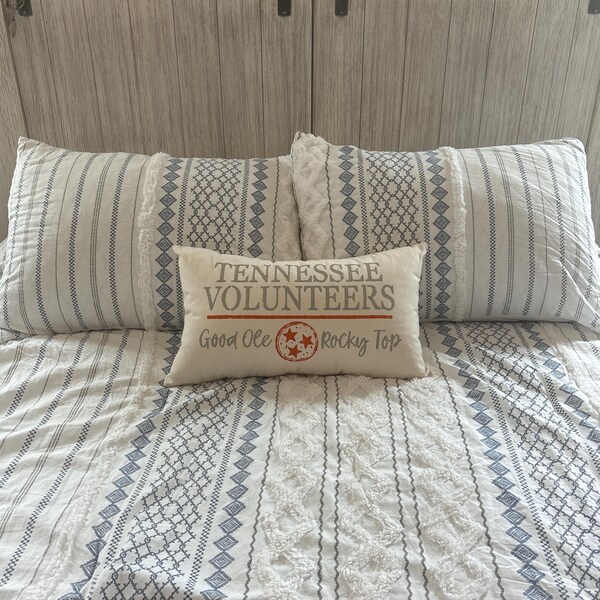 Farmhouse Pillows - Tennessee Volunteers Good Ole Rocky Top Throw ...