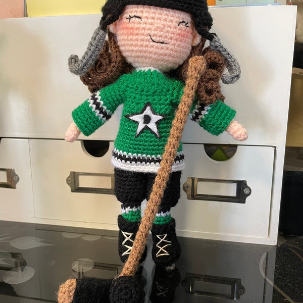 Amigurumi Habs Hockey Girl Pattern, Crochet Hockey Player Pattern ...