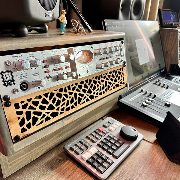 Nice-racks 1U, 2U, or 3U "crystal" Decorative Vented Wood Studio Rack ...