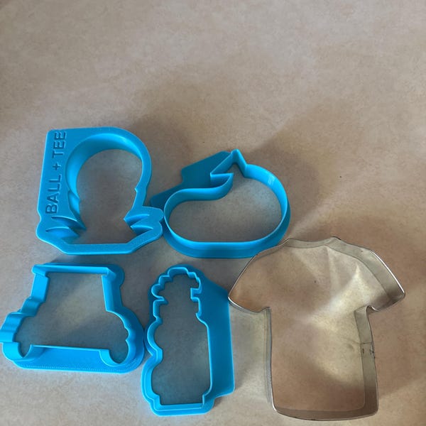 Graduation Cap, Diploma, and Gown Cookie Cutter Set - Grad ...