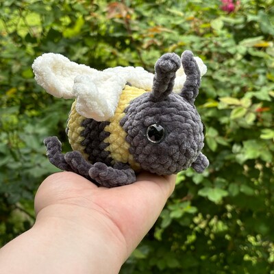 Busy Bumble Bee Crochet Pattern - Etsy