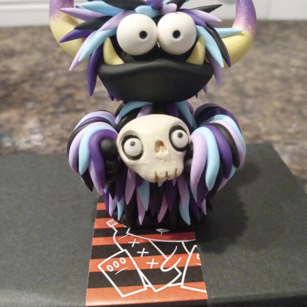 Cute Monster Shelf Ornament, Bright Shelf Art, Monster and Bird Figure ...