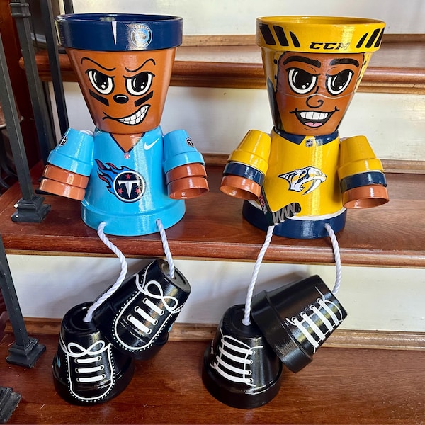 Clay Pot FOOTBALL TEAM PLAYER, Customized Clay Pots, Hand Painted Terra ...