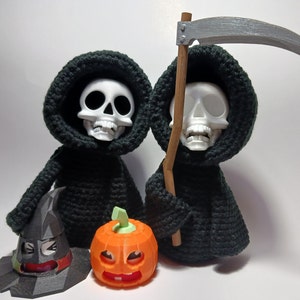 Little Grim Reaper AKA Deathling Crochet PATTERN Only - Etsy