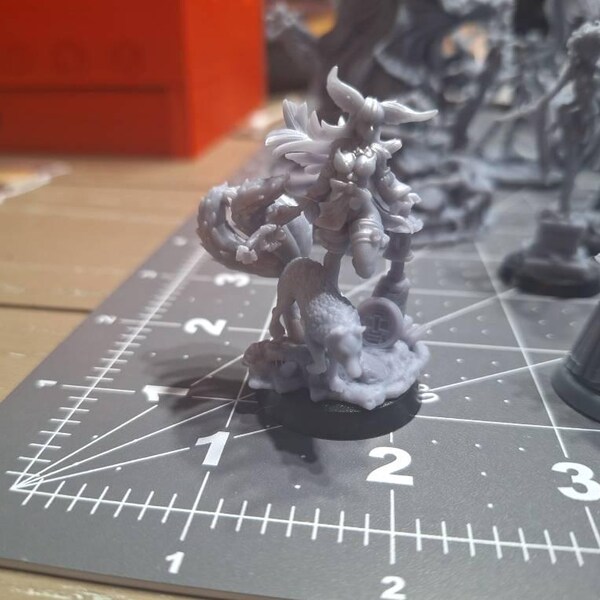 Vampire Hunter | Daywalker | Monster Slayer | Dnd Mini | Miniatures - Etsy