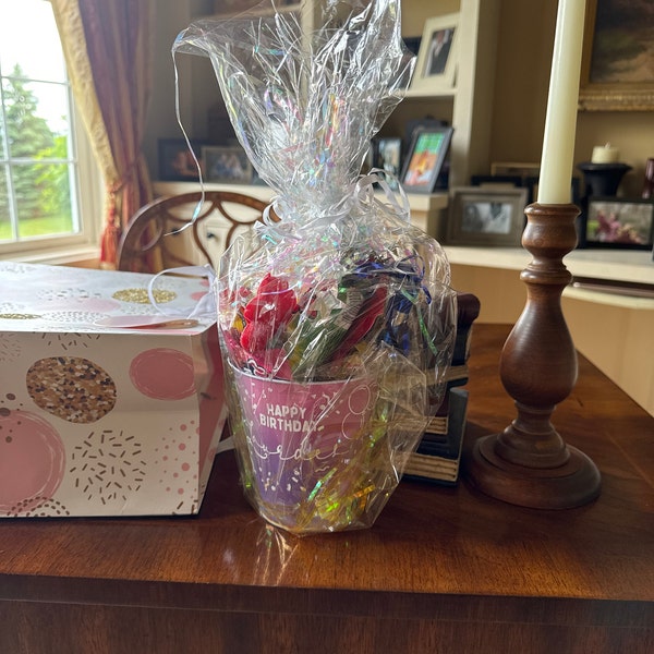 Chucherias Venezolanas / San Valentine / Venezuela Candies / Candy Box ...