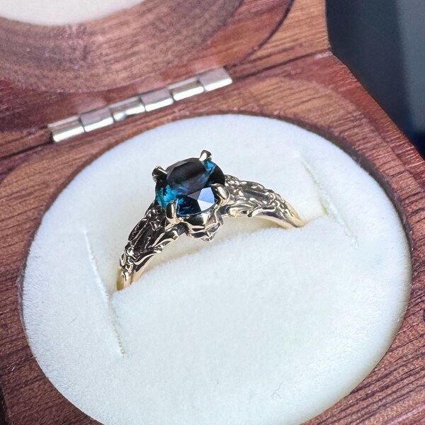 Gold Elvish Crown Ring - Fantasy Wedding Ring - Celtic Dainty Promise ...