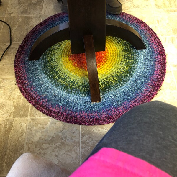 Round Area Rug, 54'' in Diameter, Hand Crochet, Ready to Ship, Wool Rug ...