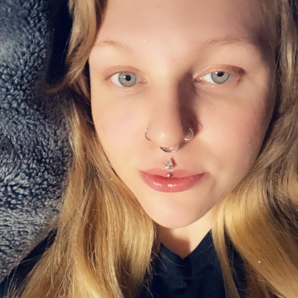 16g Teardrop Medusa Ring • Lippy Loop Labret • Surgical Steel Lip Ring ...