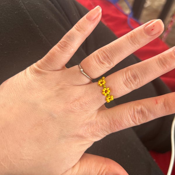 Daisy Chain Ring, Dainty Flower Beaded Ring, Y2k Jewelry for Her ...