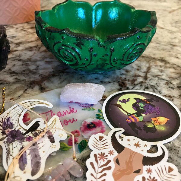Witch Offering Bowl: Ritual Altar Decor - Etsy