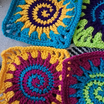 TANGLED Sun Crochet Square Pattern / PDF Written Pattern / English - Etsy