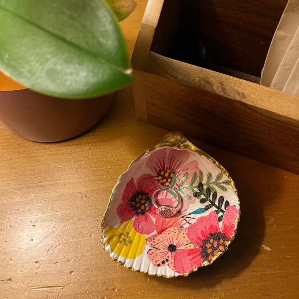 Broken Whelk Shells for Crafting Decor - Our Mini Collection - Etsy