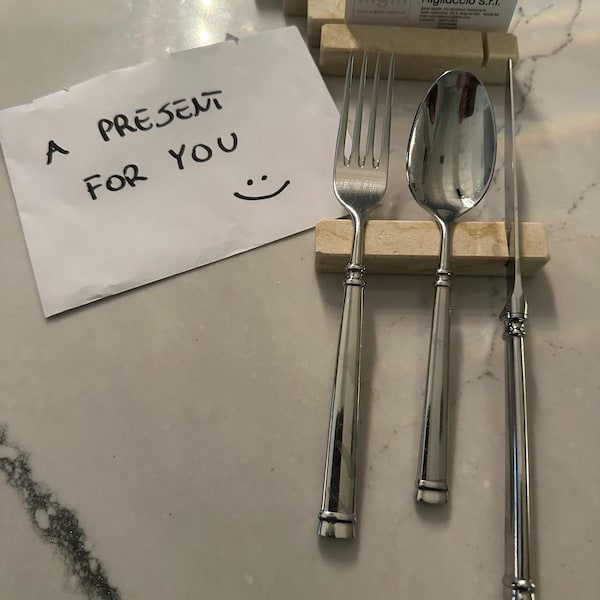 Cutlery Rest Set in White Pearl Marble (knife Holder) - Lifestyle ...