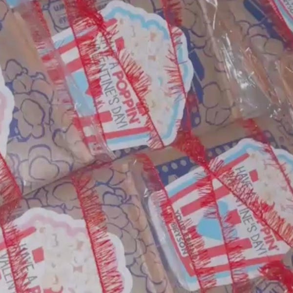 Kids Classroom Valentine's Day Cards, Arcade Game Claw Machine ...