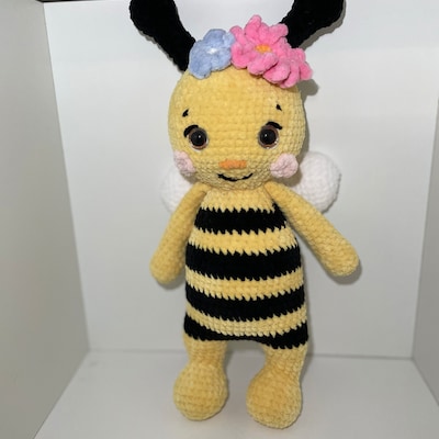 PDF Lily the Bee/crochet Pattern in English/digital PRODUCT - Etsy