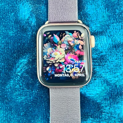 Highland Cow Apple Watch Wallpaper, Cute Cow Apple Watch Face, Floral ...