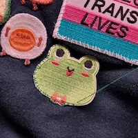 Round Popular Patches 6 DIFFERENT DESIGNS Embroidered Sew on / Iron on ...