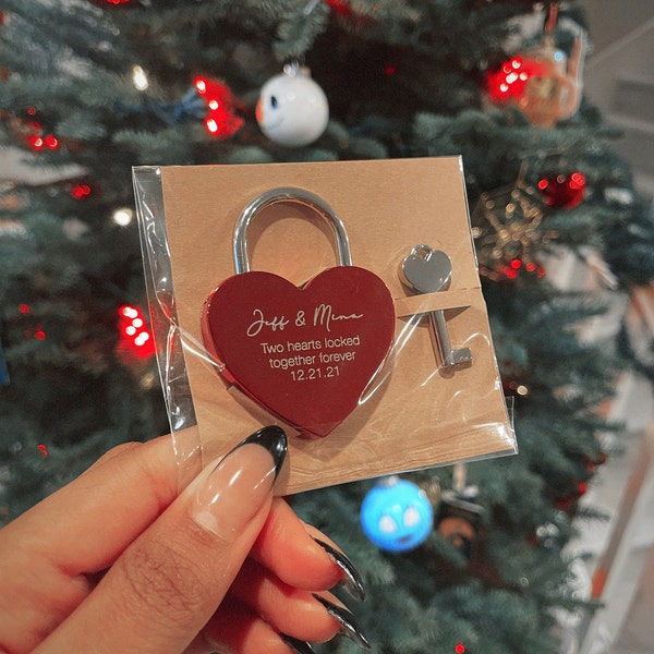 Engraved Heart Love Lock With Key - Travel Bridge Love Locks, Custom ...