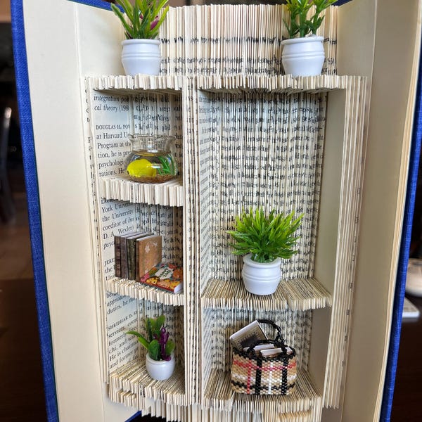 Bookfolding Pattern Vintage Bookshelf Embossed Cut and Fold - Etsy