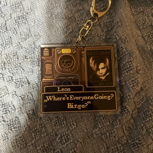 Resident Evil 4 Keychain, Leon Kennedy Keychain, Pixel Art Keychain ...