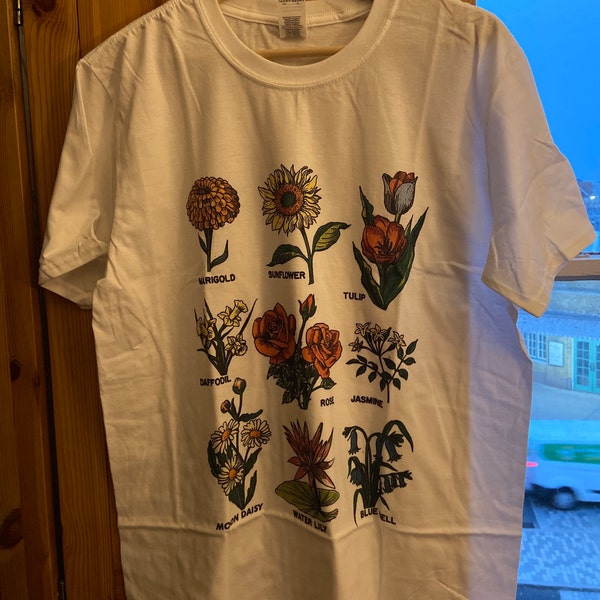 Vintage Floral T-shirt: Sunflower, Marigold, Tulip Design - Etsy