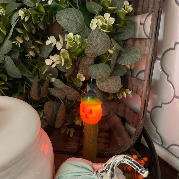 Novelty Silicone Dipped Light Bulb - Pumpkin Face - Candelabra Socket ...