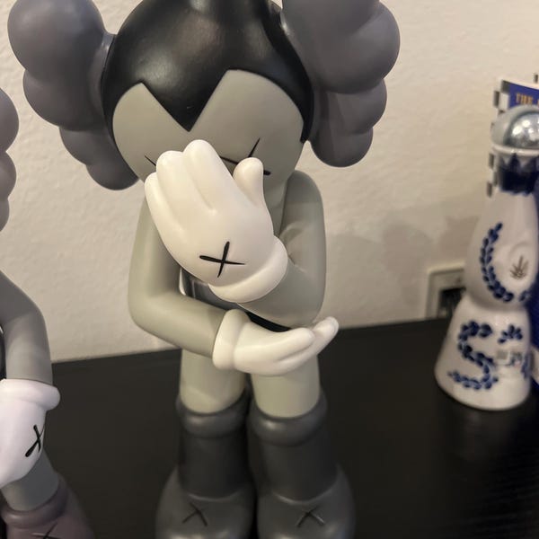 Decorative Hypebeast Figures Modern Bearbrick Design Statue for Desk ...