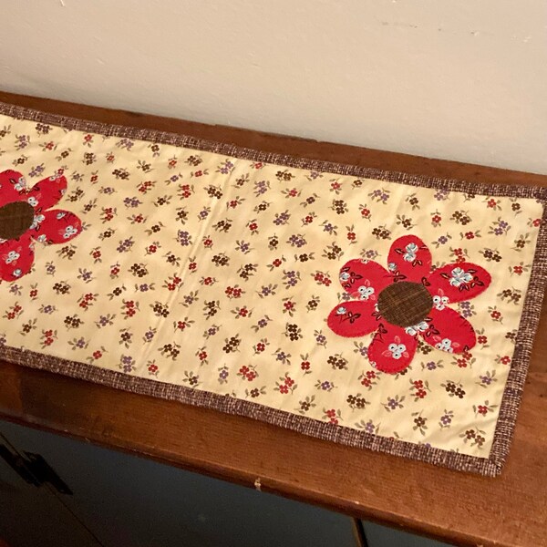 4th of July Quilted Table Topper . Patriotic Quilted Table Deco.candle ...