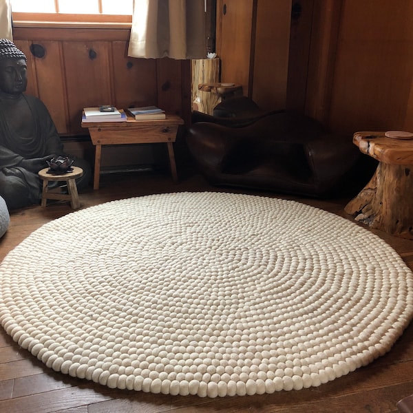 Multiple Design With Size 90 Cm to 300 Cm Multi-colored Round Felt Ball ...