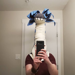 WIGGLER HELMET Monster Hunter, Wiggler Monster Hunter, Wiggler Head ...