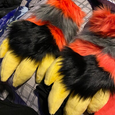 Werewolf Paws / Furry / Fursuit / Canine / Monster / Five Fingers ...