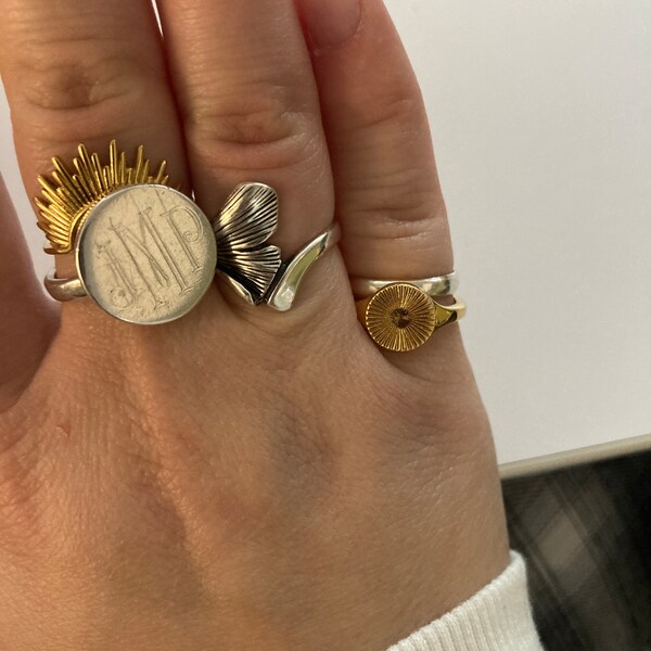 Sunbeam Ring, Sun Star Rays Ring in 14k Yellow Gold, Signet Ring ...