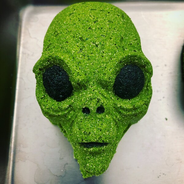 Detailed Alien Head Plastic Mold or Silicone Mold, Bath Bomb Mold, Soap ...