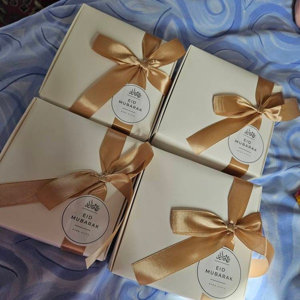 25x Personalised Chocolate Wedding Favours, Walima Favours, Zamzam ...