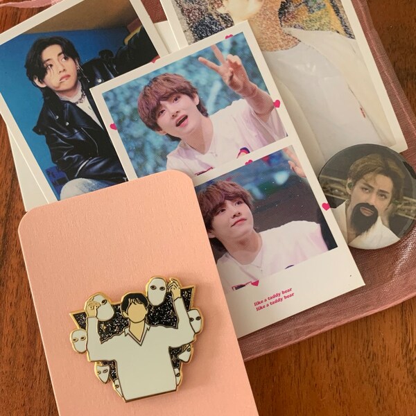 BTS Taehyung V Singularity Enamel Pin - Etsy