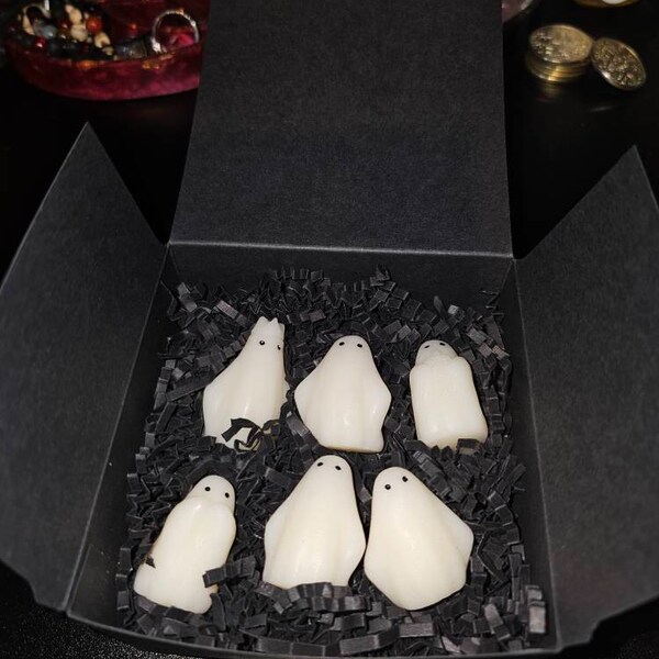 Ghostly Vanilla Soy Wax Melts Gothic Wax Melts, Ghost, Ghosts, Witchy ...