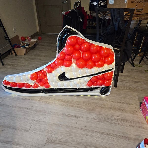 Sneaker From Balloons, Shoe Mosaic From Balloons, Décor Ideas, Mosaic ...